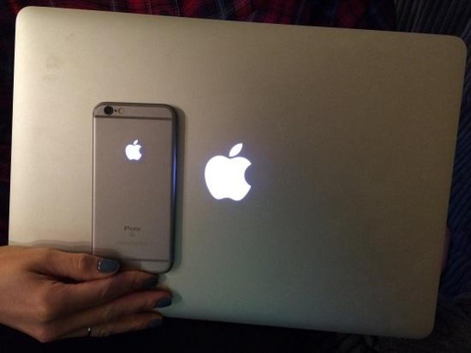 Goodbye, Glowing Apple: The Fall of a Familiar Icon – The Eagle's Cry